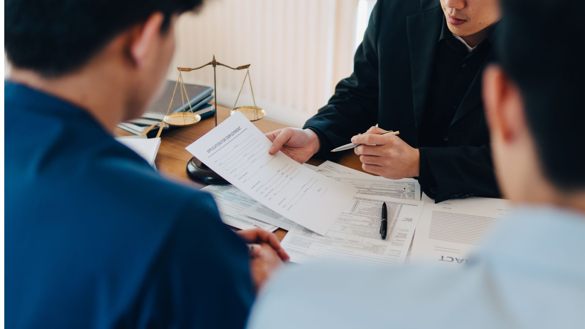 4 Signs of a Quality Immigration Lawyer - Law Office of Raymond O. Griffith